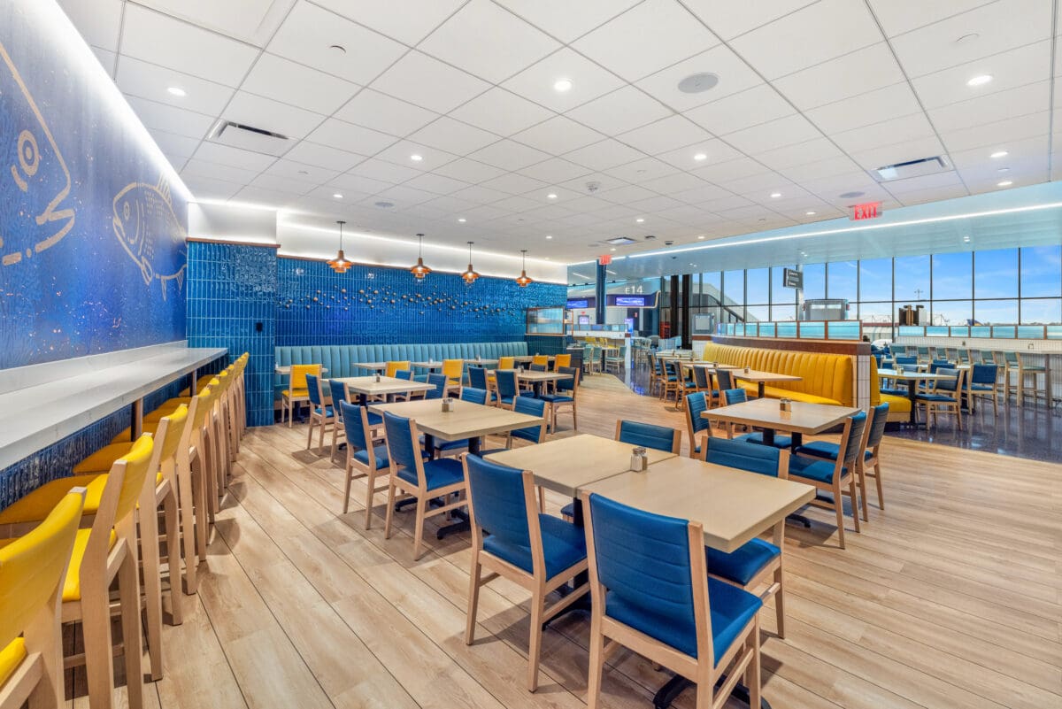 Restaurant - Boston Logan Airport Gate E13 - Legal Sea Foods
